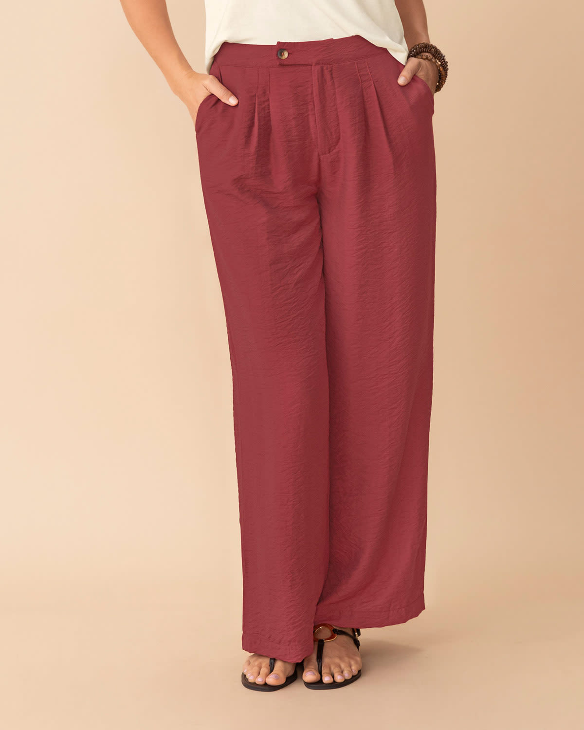 Pantalón ruedo recto elaborado en tela corrugada | Leonisa Costa Rica